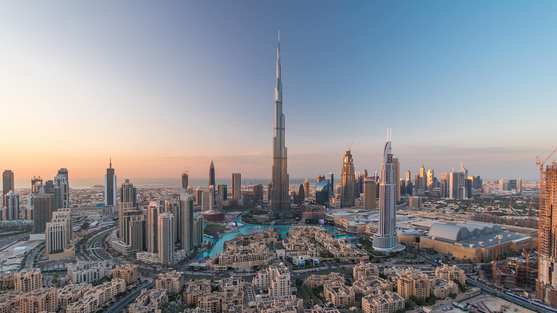 Burj Khalifa at the Top Normal Time – 124 Floor – Top Ways Travel & Tourism